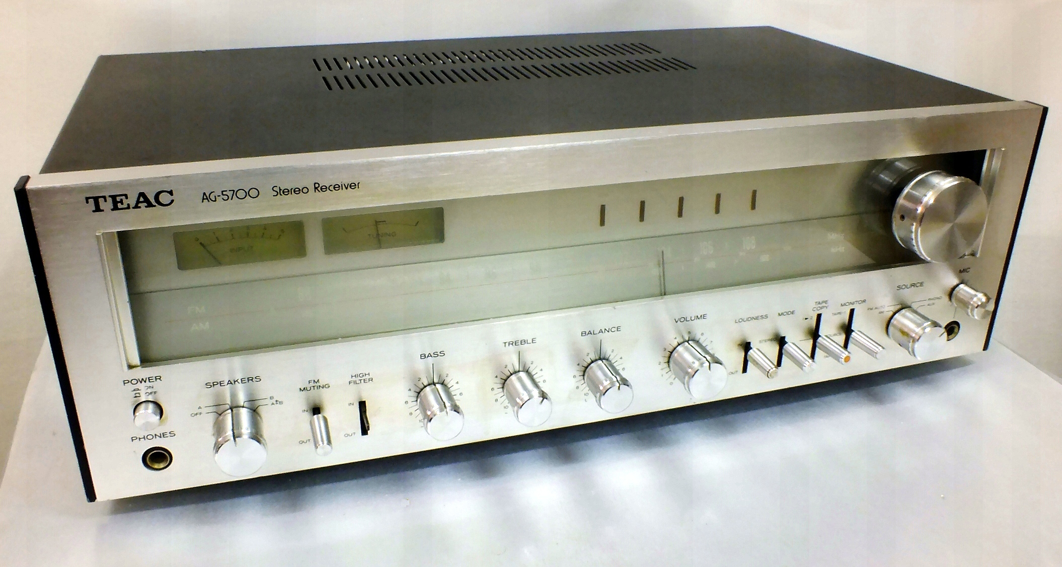 Teac AG-5700 | Hifi-Wiki